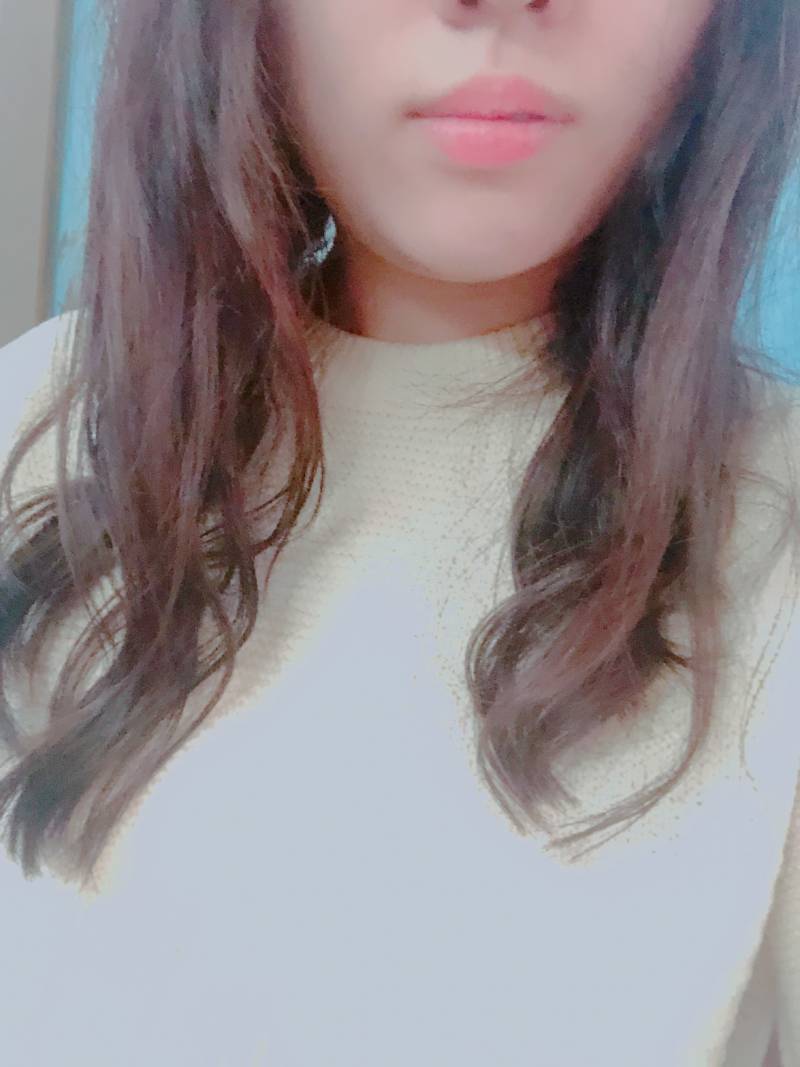오늘 파마 했는데 겁나 잘 안 말려져서 걍 머리 자르려고 하는데 아깝다 인스티즈instiz 일상 카테고리