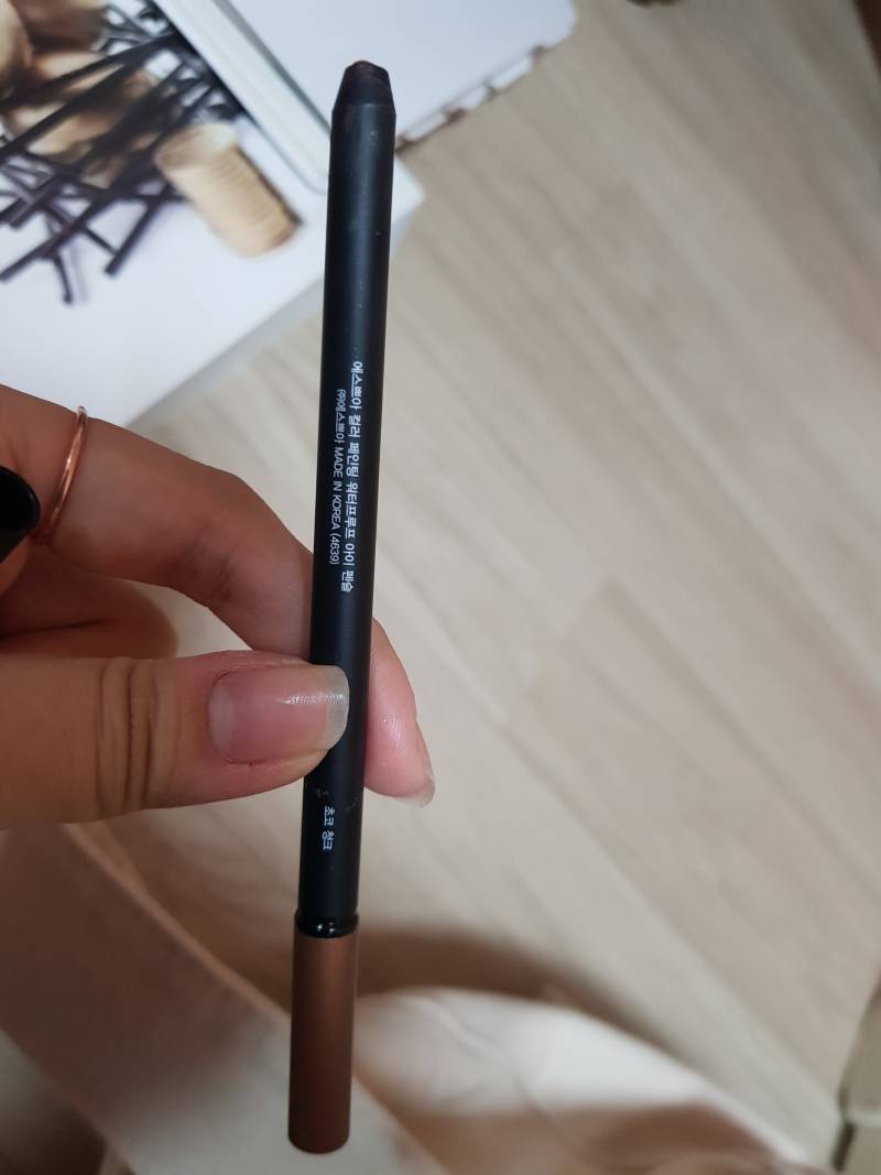 에스쁘아 아이라이너 돌리는 데가 없어 - 인스티즈(instiz) 일상 카테고리