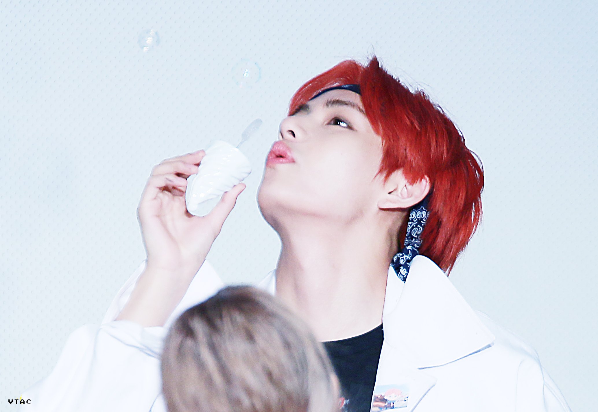 방탄소년단 불타오르네 뷔 vs DNA 뷔 뭐가 더 레전드 각? - 인스티즈(instiz) 연예 카테고리