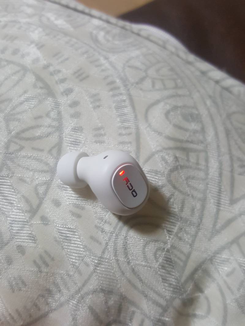 ㅎㄹㅎㄹ QCY T1이어폰 쓰는사람있어? 왜 깜빡거려? - 인스티즈(instiz) 일상 카테고리