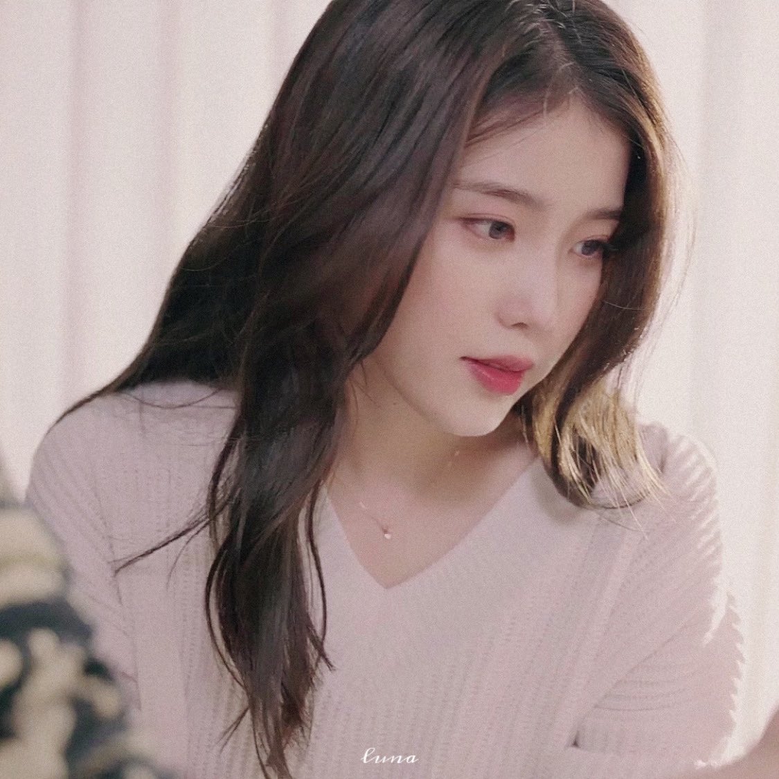 육성재 아이유가 연예계 생활하기 전 경찰이었다면 시상식 대기실 ver - 인스티즈(instiz) 연예 카테고리