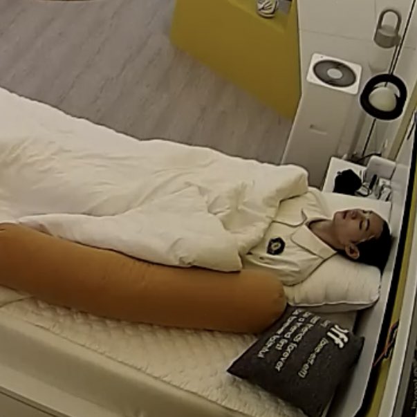 박성훈 이렇게 자는 거야?? - 인스티즈(instiz) 연예 카테고리