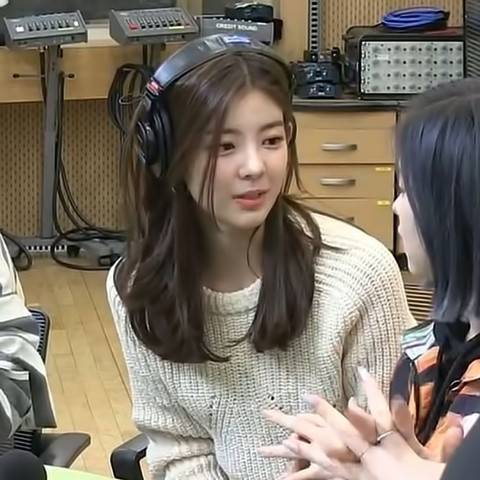 리아 중단발 일반인이 해도 예쁠거같아?! - 인스티즈(instiz) 익명뷰티 카테고리