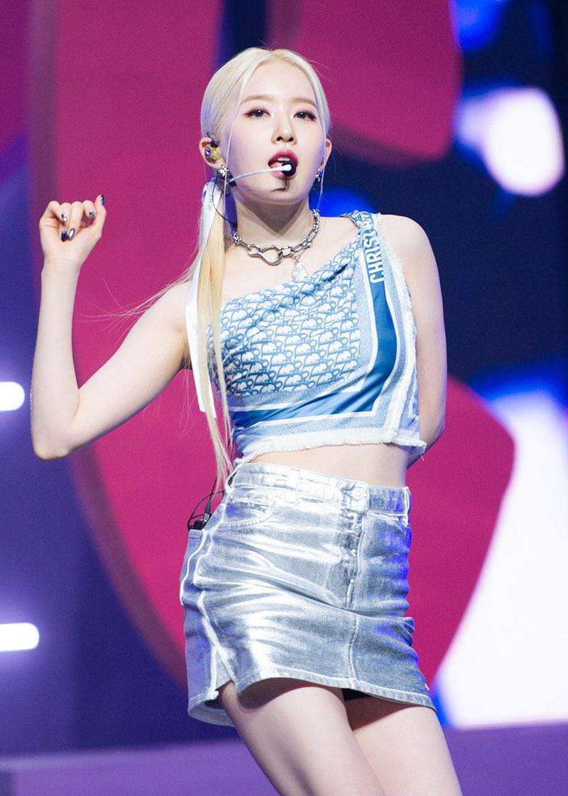 오늘자 스테이씨 'RUN2U' 쇼케이스 무대의상 - 인스티즈(instiz) 이슈 카테고리