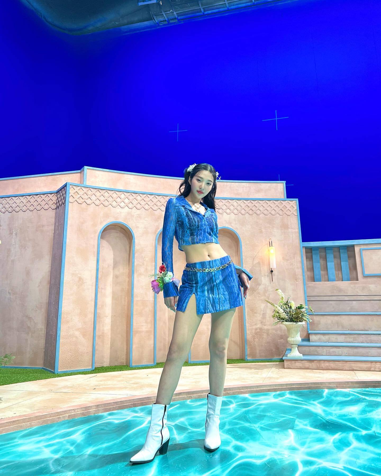 [잡담] 조이 인스타에 꽃가루를 날려 착장 사진 떴다,,,,…. 양갈래 ㄹㅇ kijul함 - 인스티즈(instiz) (K)POP/예능 카테고리