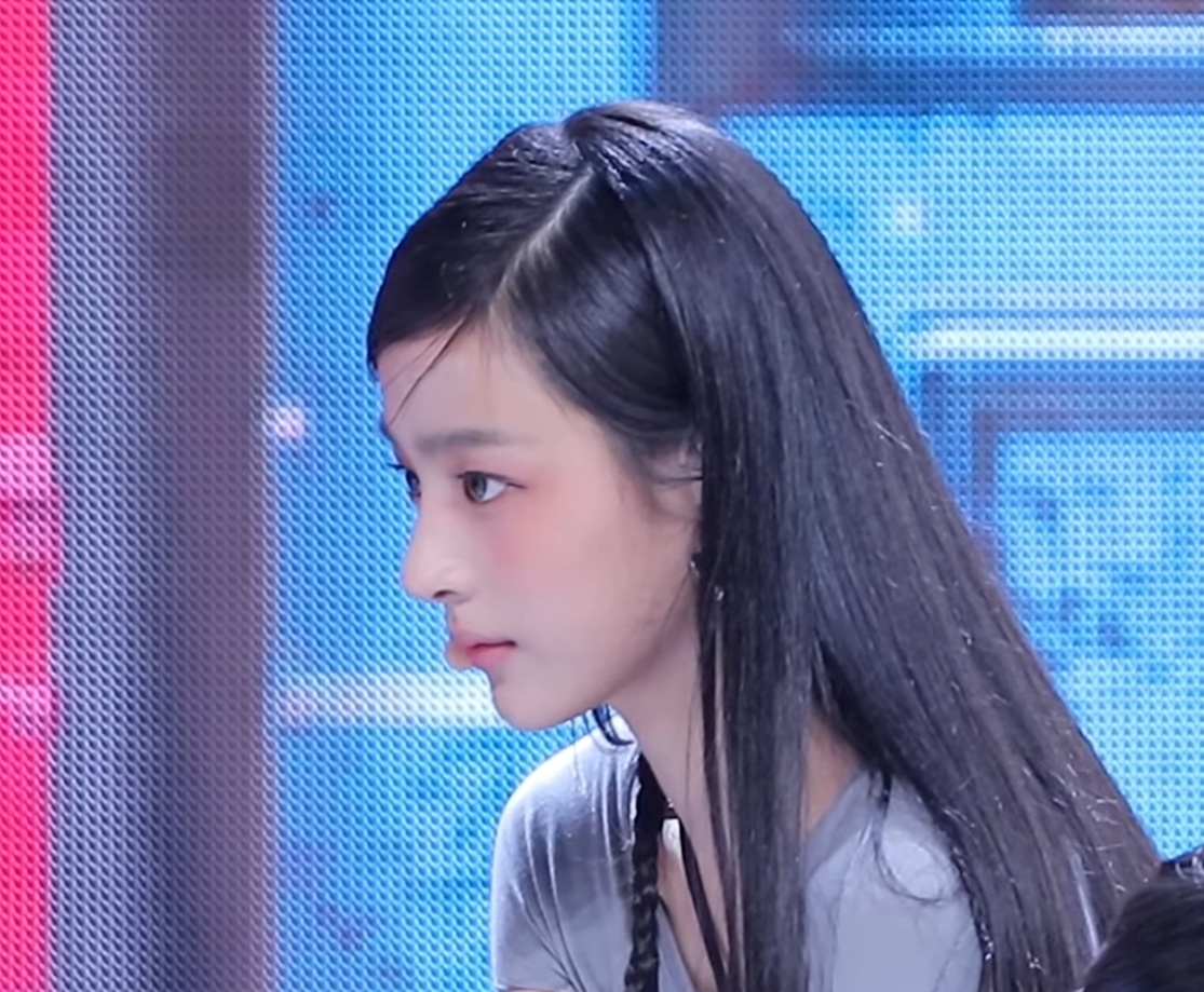 [잡담] 뉴진스 민지 옆모습 진짜 어케 이럼 - 인스티즈(instiz) (K)POP/예능 카테고리