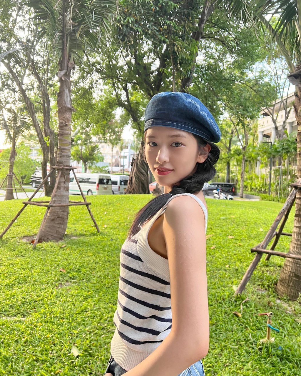 [잡담] 안유진도 불주사 자국 엄청 선명하구나 - 인스티즈(instiz) 연예 카테고리