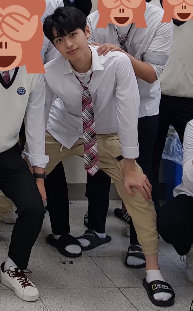 [잡담] 와 엑디즈 가온 고딩때 과사 왤케 많음..? 새로 또 떴는데 - 인스티즈(instiz) (K)POP/예능 카테고리