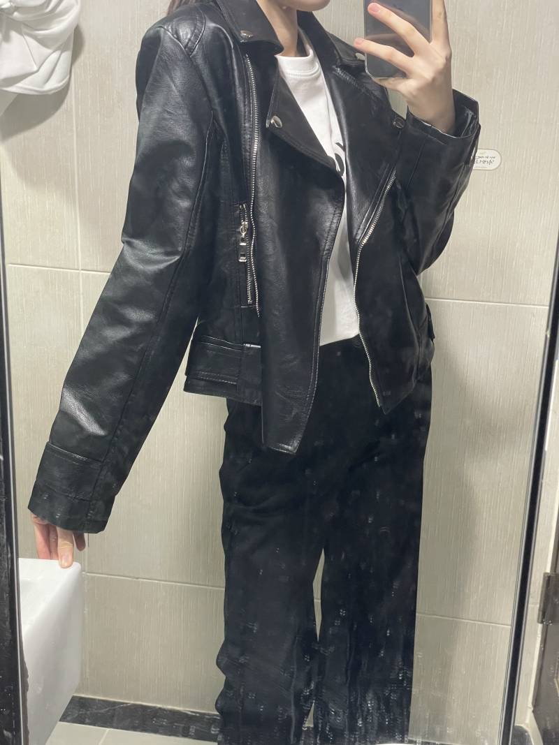 엄마가 원하는 옷 스타일이랑 내가 원하는 옷 스타일이 달라서 같이 쇼핑할 때 힘듦거울 더러움 비율 똥망인 거 앎 인신공격 하지마세오 인스티즈instiz 일상 카테고리 