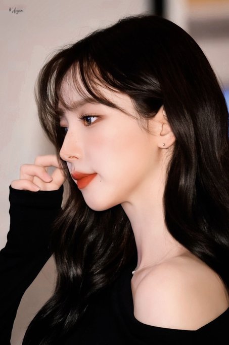 [잡담] 카리나 목 진짜 긴듯.. - 인스티즈(instiz) (K)POP/예능 카테고리