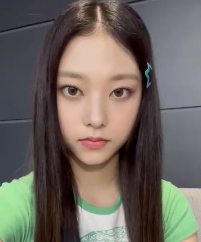 [잡담] 뉴진스 해린 의외였던게 초록색 개구리 집착광공이라는거 - 인스티즈(instiz) (K)POP/예능 카테고리