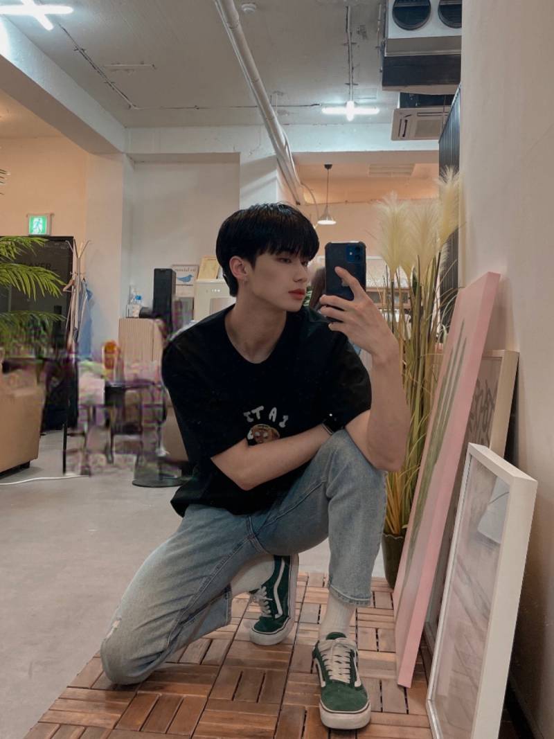 꾸안꾸로 잘 입는 것 같은 DKZ 경윤 사복 패션 - 인스티즈(instiz) 이슈 카테고리