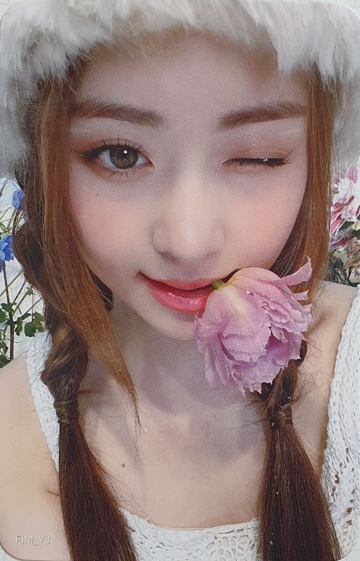 [잡담] 르세라핌 허윤진 이 포카 ㄹㅇ개쩐다 - 인스티즈(instiz) (K)POP/예능 카테고리