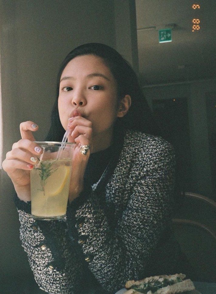 [잡담] 제니 필카 감성 넘 조타 - 인스티즈(instiz) (K)POP/예능 카테고리