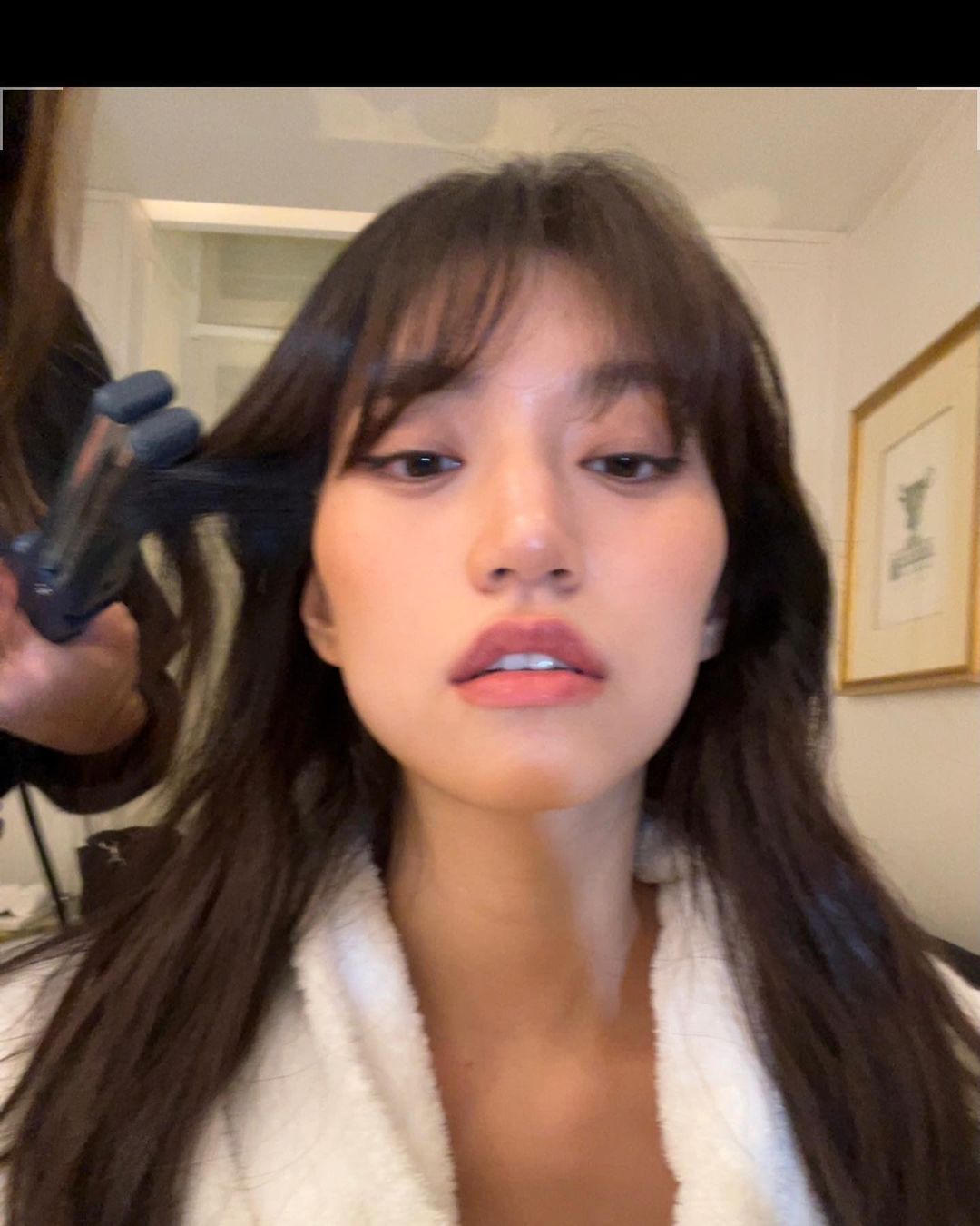 파리 생로랑 쇼에 간 윜밐 김도연……진심 개이쁨 - 스퀘어 카테고리