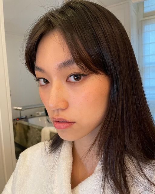 파리 생로랑 쇼에 간 윜밐 김도연……진심 개이쁨 - 스퀘어 카테고리