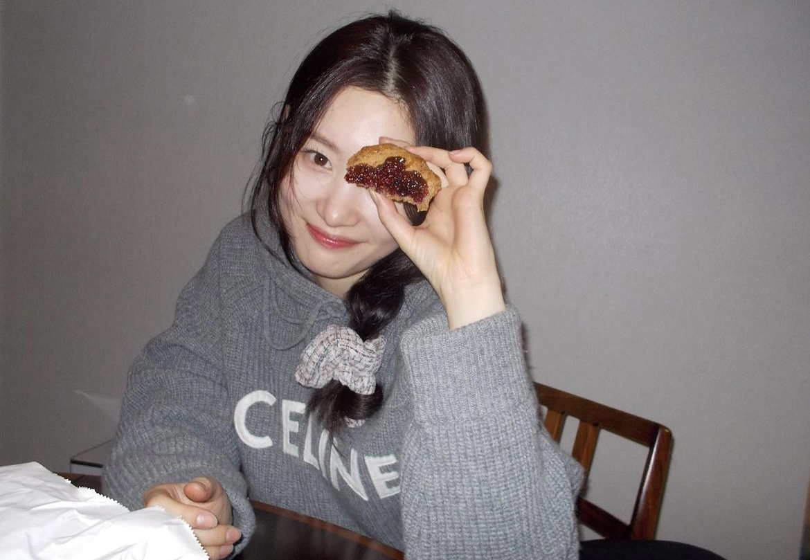 [잡담] 정채연 인스타 사진 보고 나도 디카 사고싶어짐 ㅠㅠ - 인스티즈(instiz) (K)POP/예능 카테고리