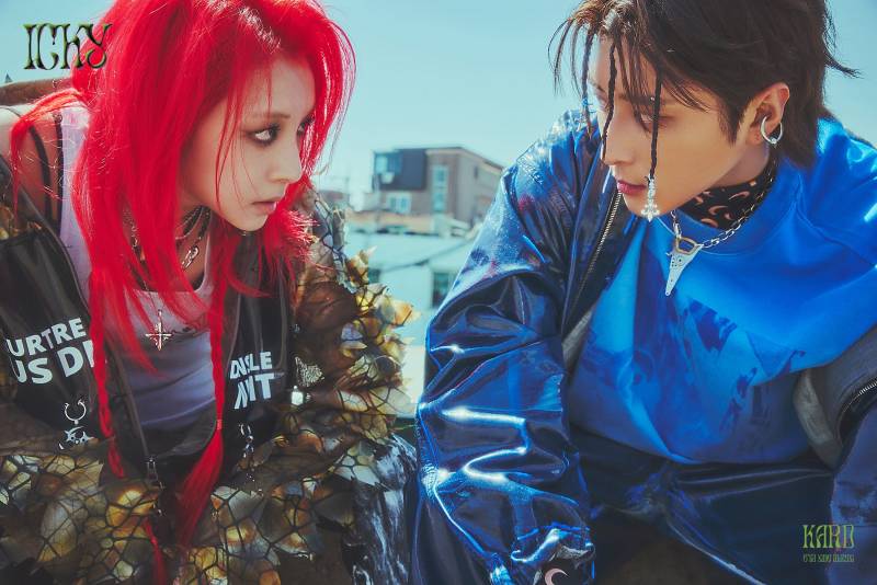 염색에 머리가 남아나질 않을 것 같은 혼성그룹 KARD 컴백티저 - 인스티즈(instiz) 이슈 카테고리