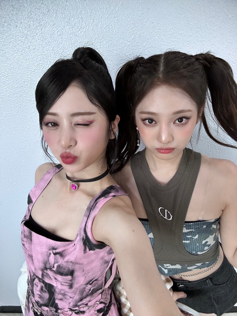 [잡담] 김채원-윈터 / 허윤진-닝닝 얼굴 안정감 지린다... - 인스티즈(instiz) 연예 카테고리