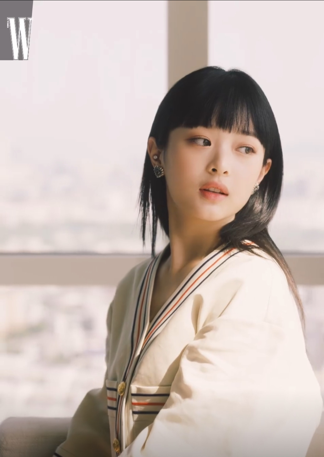 [잡담] 뉴진스 하니 x 구찌 경복궁 패션쇼 화보 영상 - 인스티즈(instiz) 연예 카테고리