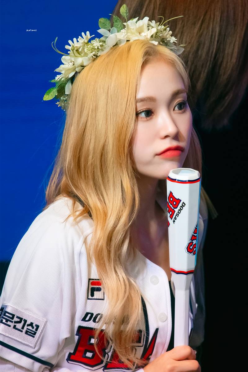 어제자 팬싸템 입고 예상치 못한 곳에서 나타난 아이돌 - 인스티즈(instiz) 이슈 카테고리