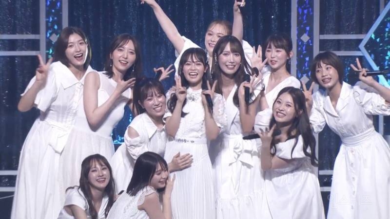 HKT48 1기생 모토무라 아오이 졸업드레스 - 인스티즈(instiz) 이슈 카테고리