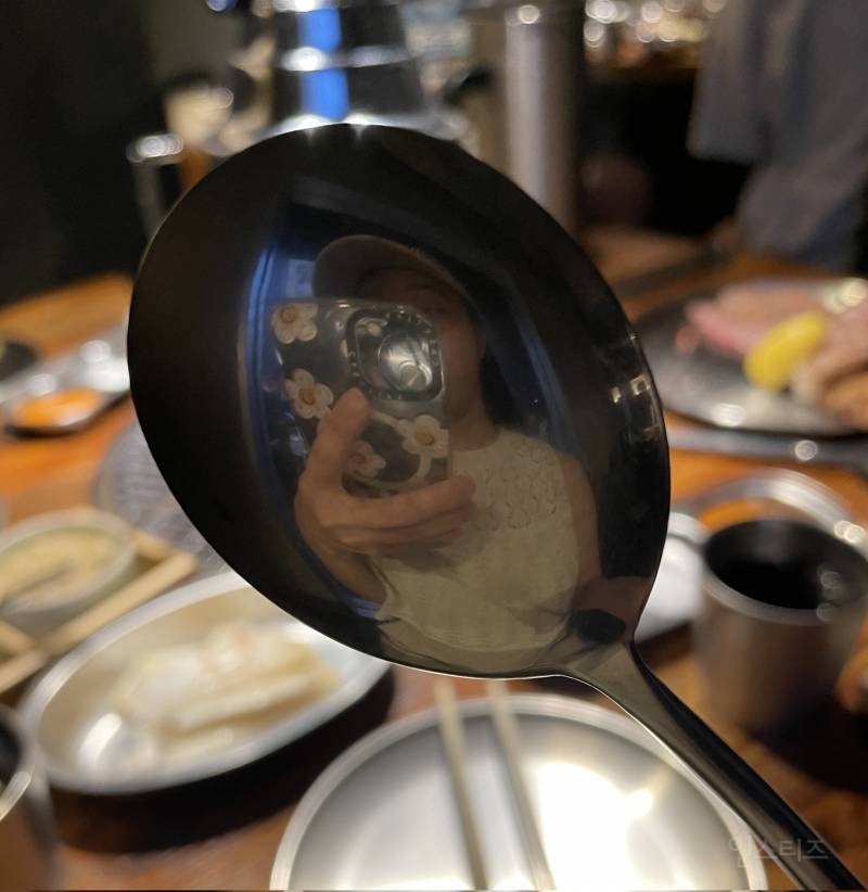 한국인의 얼을 담은 MZ셀카포즈 - 인스티즈(instiz) 이슈 카테고리