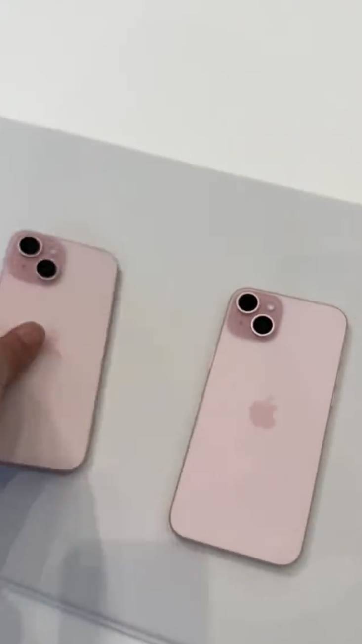 아이폰15 핑크 실물 색감 음…. 저거보다 좀 더 진한걸 원했는데 - 인스티즈(instiz) 일상 카테고리