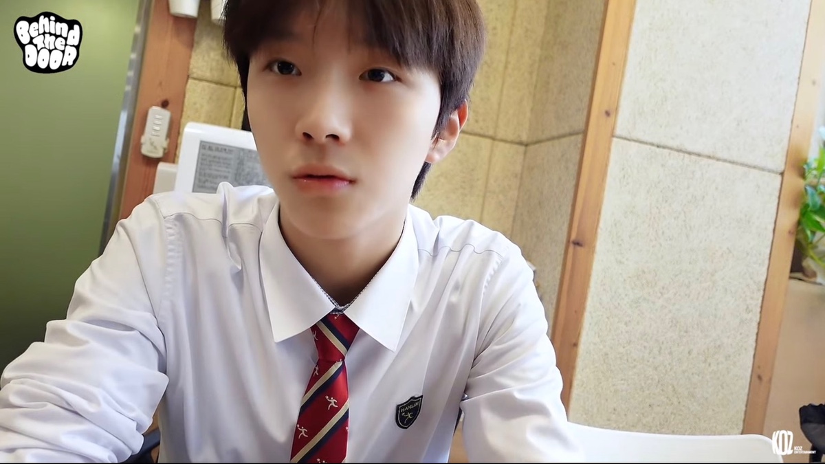 [잡담] 작년의 18살 김운학 진짜 므엥하게 생김 - 인스티즈(instiz) 연예 카테고리