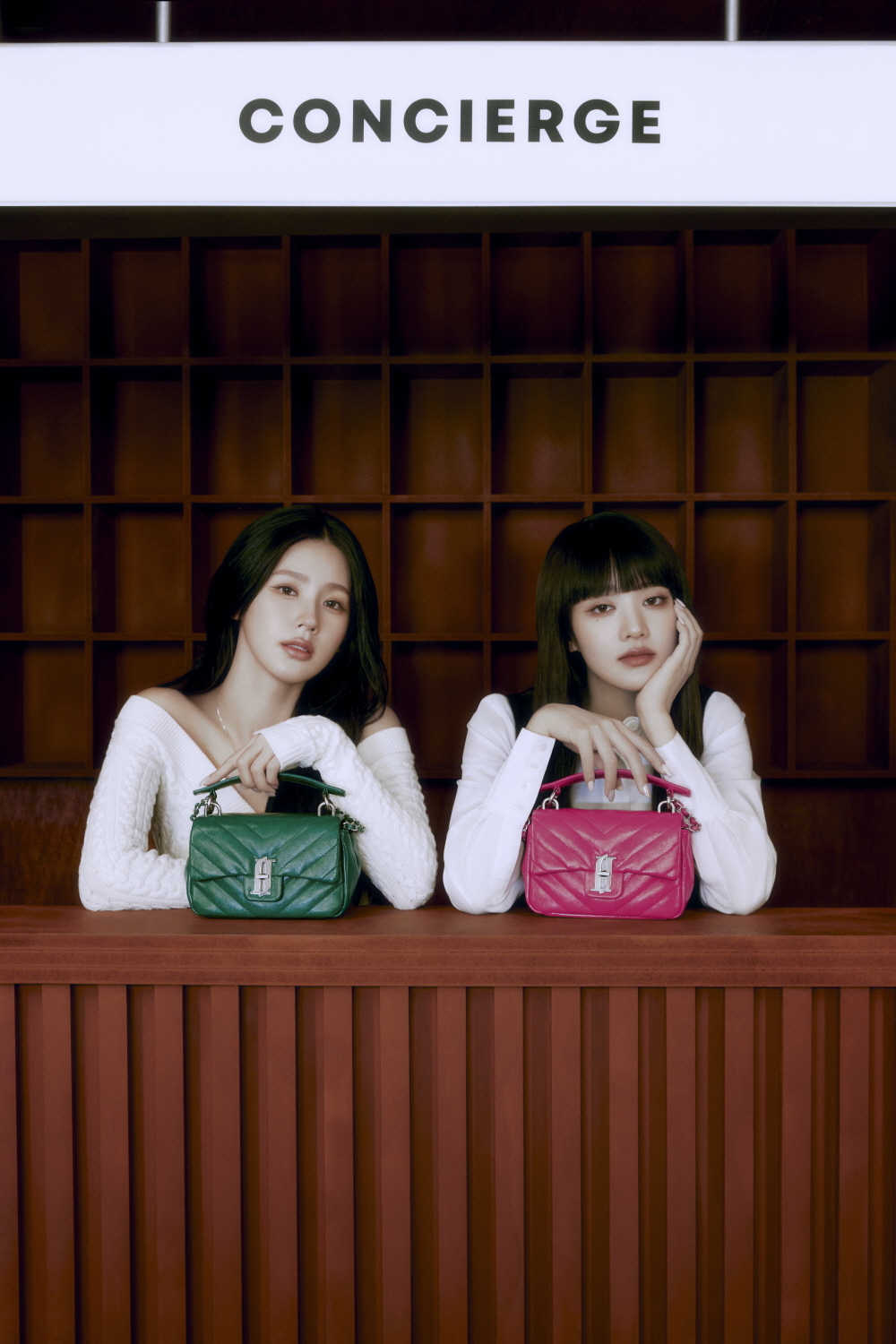 얼굴합 미친 미연&민니 제이에스티나 핸드백 23FW 화보.jpg - 인스티즈(instiz) 이슈 카테고리