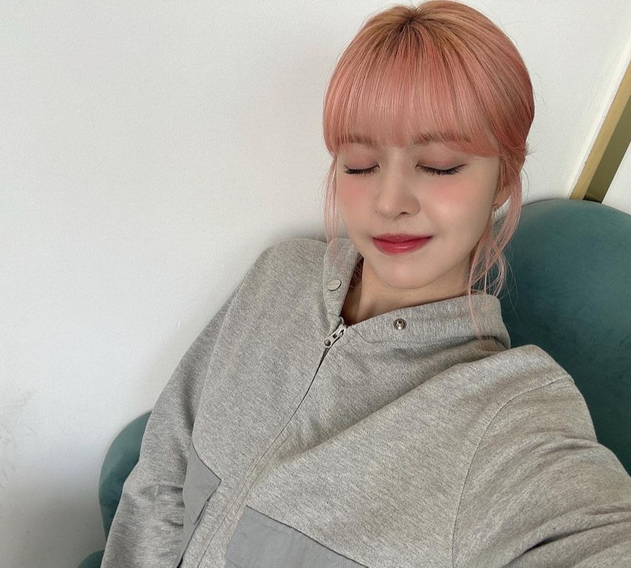 [잡담] 인스타에 올려준 릴리셀카보고가 - 인스티즈(instiz) 연예 카테고리