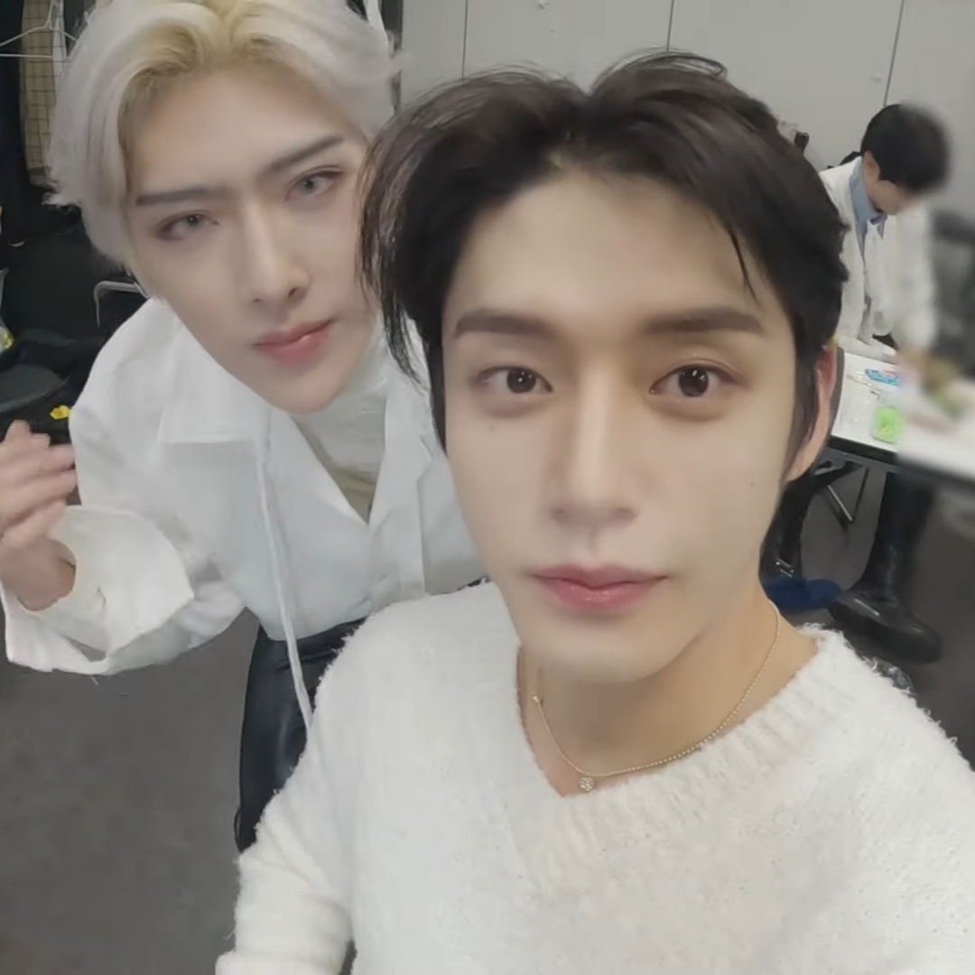 [잡담] 와 CG같다 - 인스티즈(instiz) 연예 카테고리