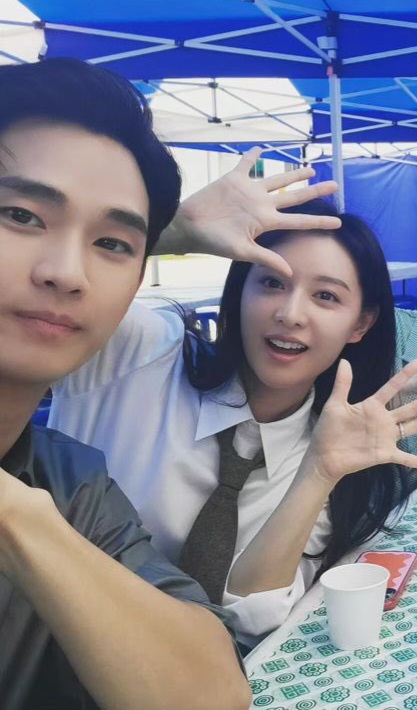 [잡담] 김수현 김지원 얼굴케미 - 인스티즈(instiz) 드영배 카테고리