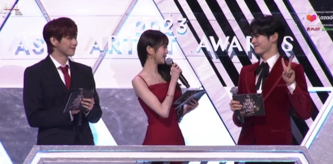 [잡담] AAA에서 누가 갓 데뷔했는지 알수있는 사진이래 - 인스티즈(instiz) 연예 카테고리