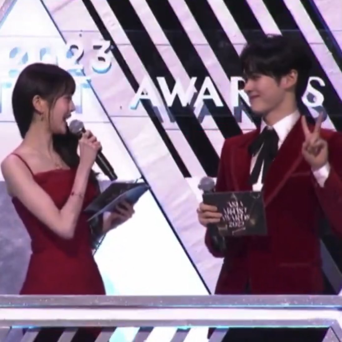 [잡담] AAA와서 신난 성한빈 - 인스티즈(instiz) 연예 카테고리