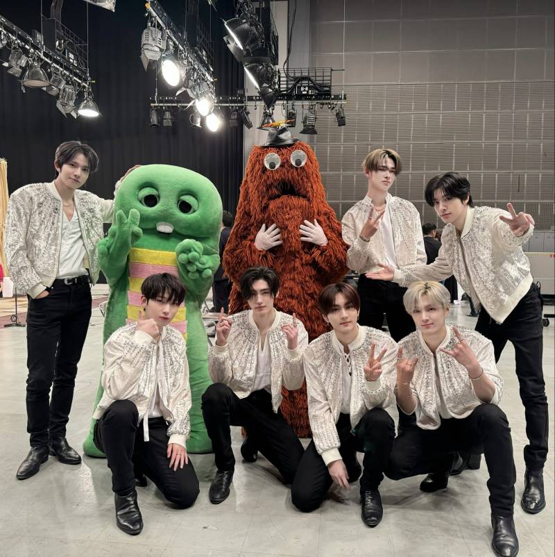 FNS에서 요정같은 비주얼 뽐내는 엔하이픈 - 인스티즈(instiz) 이슈 카테고리