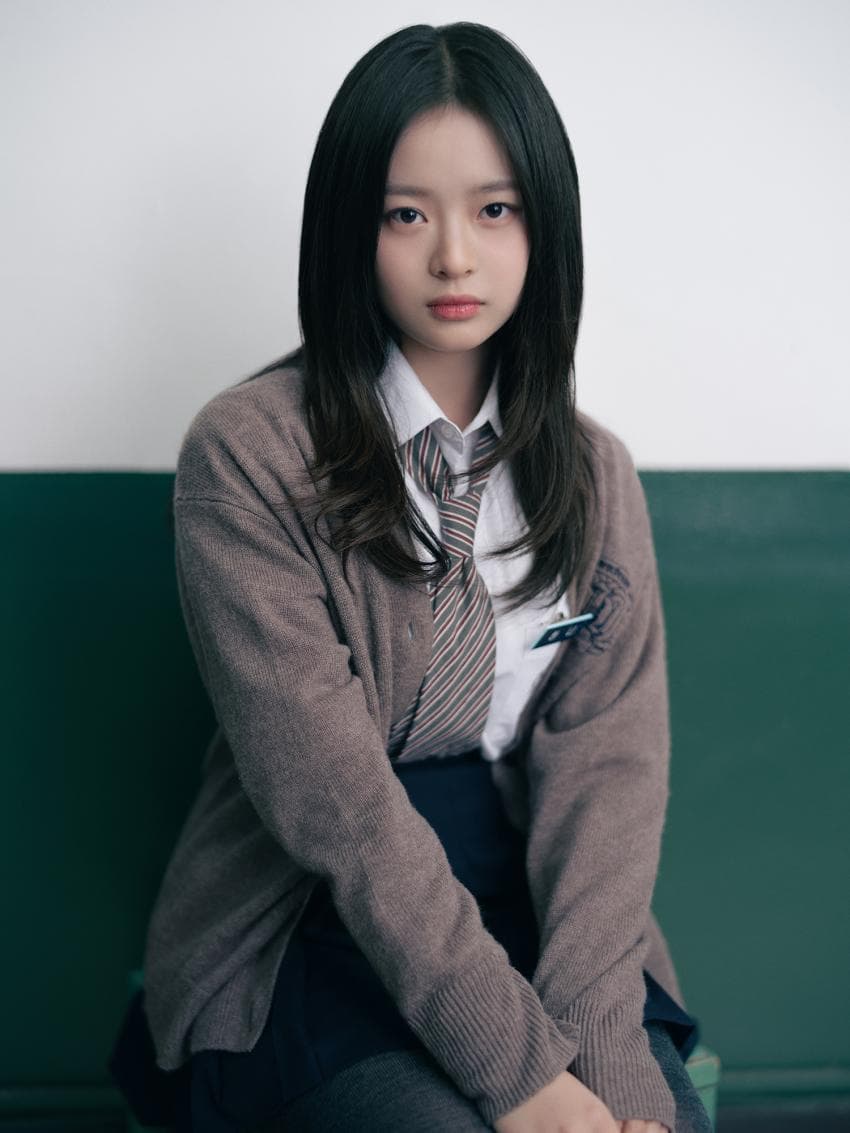 [정보/소식] 뉴진스 교복 개인샷 2023ver - 인스티즈(instiz) 연예 카테고리