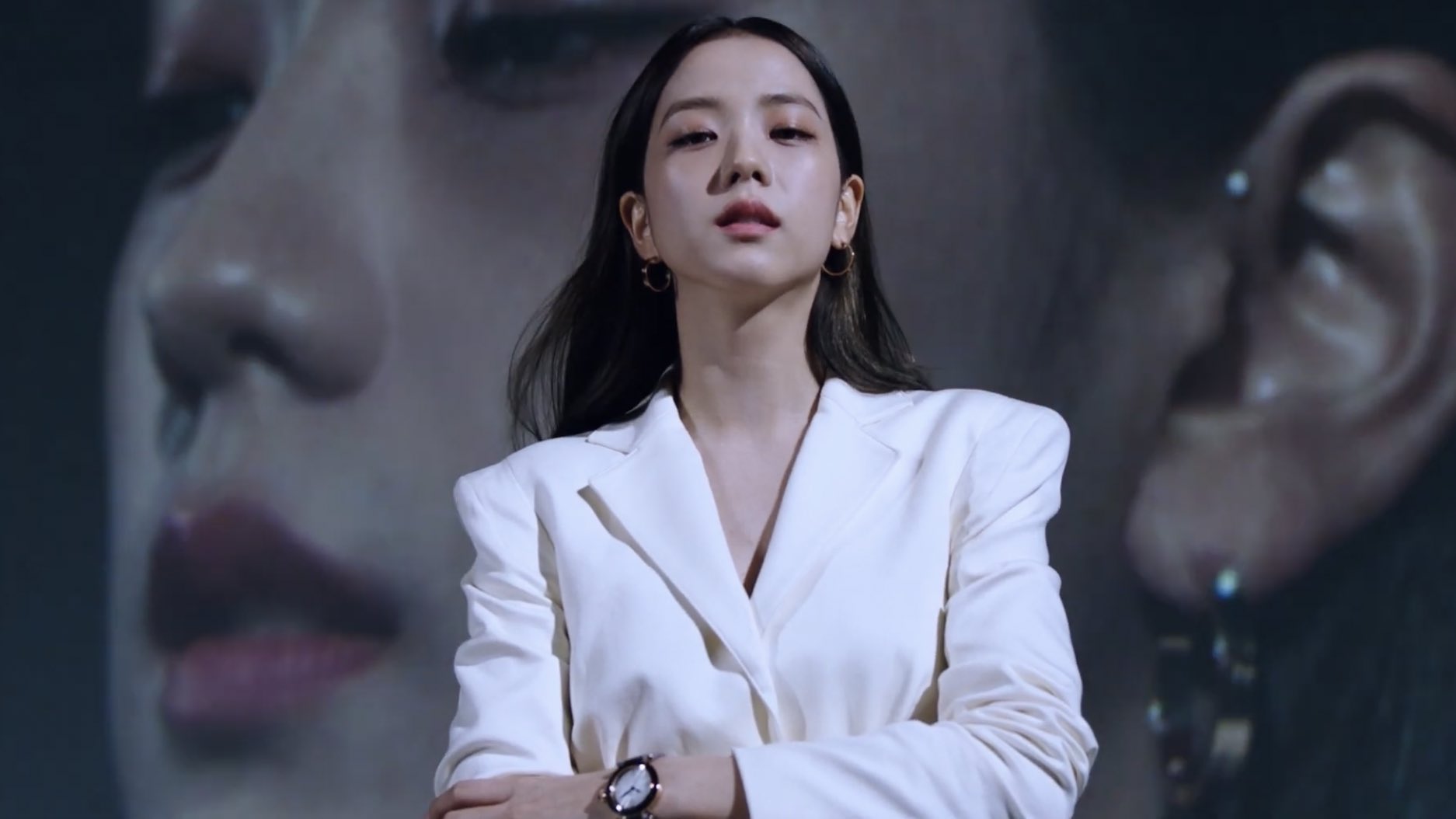 [잡담] 제니 지수 무슨 젊은 ceo처럼 나왔음 - 인스티즈(instiz) 연예 카테고리