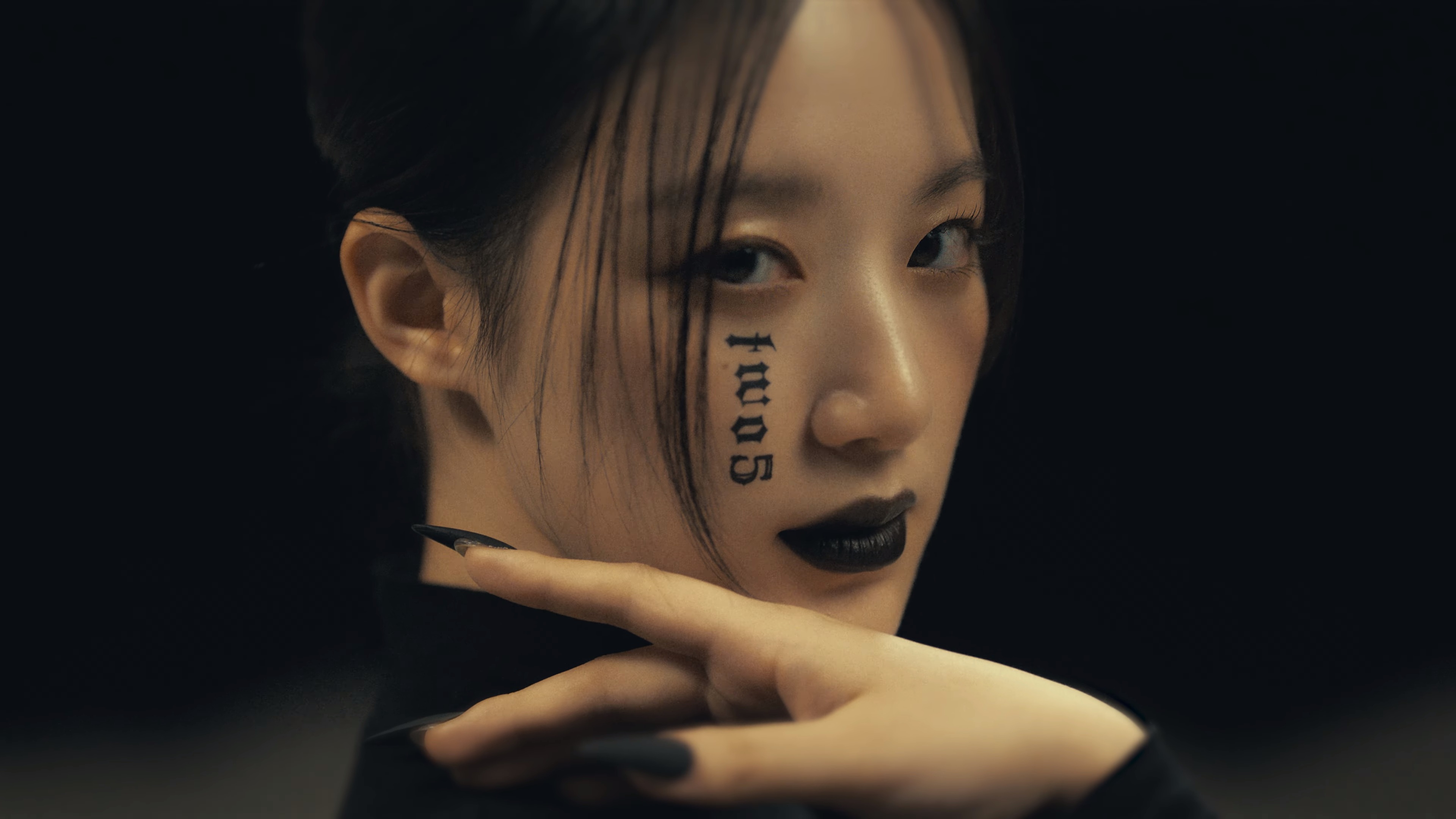 섬뜩하다는 반응 많은 (여자)아이들 컴백 트레일러.jpg - 인스티즈(instiz) 이슈 카테고리