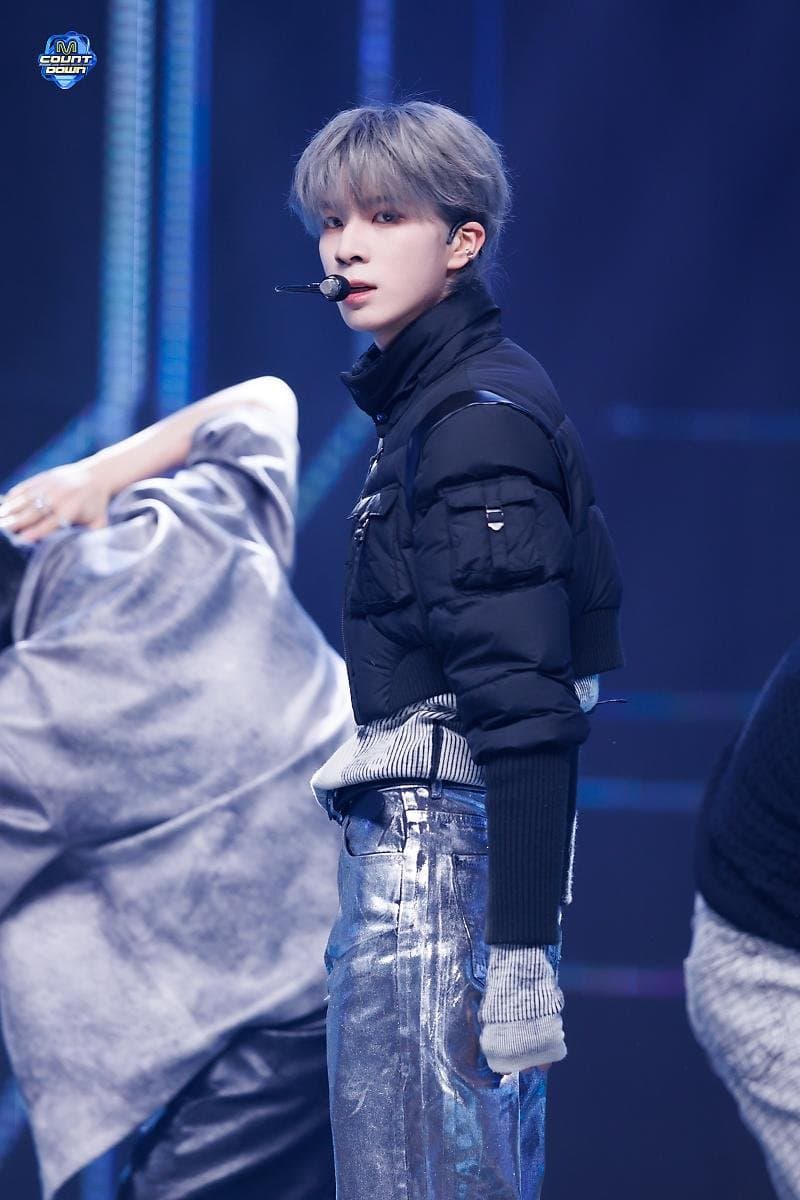 [잡담] 엠카도 사진 잘 찍나 ? 경쟁하나 ㅋㅋㅋ(feat.JD1 정동원) - 인스티즈(instiz) 연예 카테고리