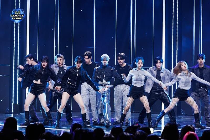 [잡담] 엠카도 사진 잘 찍나 ? 경쟁하나 ㅋㅋㅋ(feat.JD1 정동원) - 인스티즈(instiz) 연예 카테고리