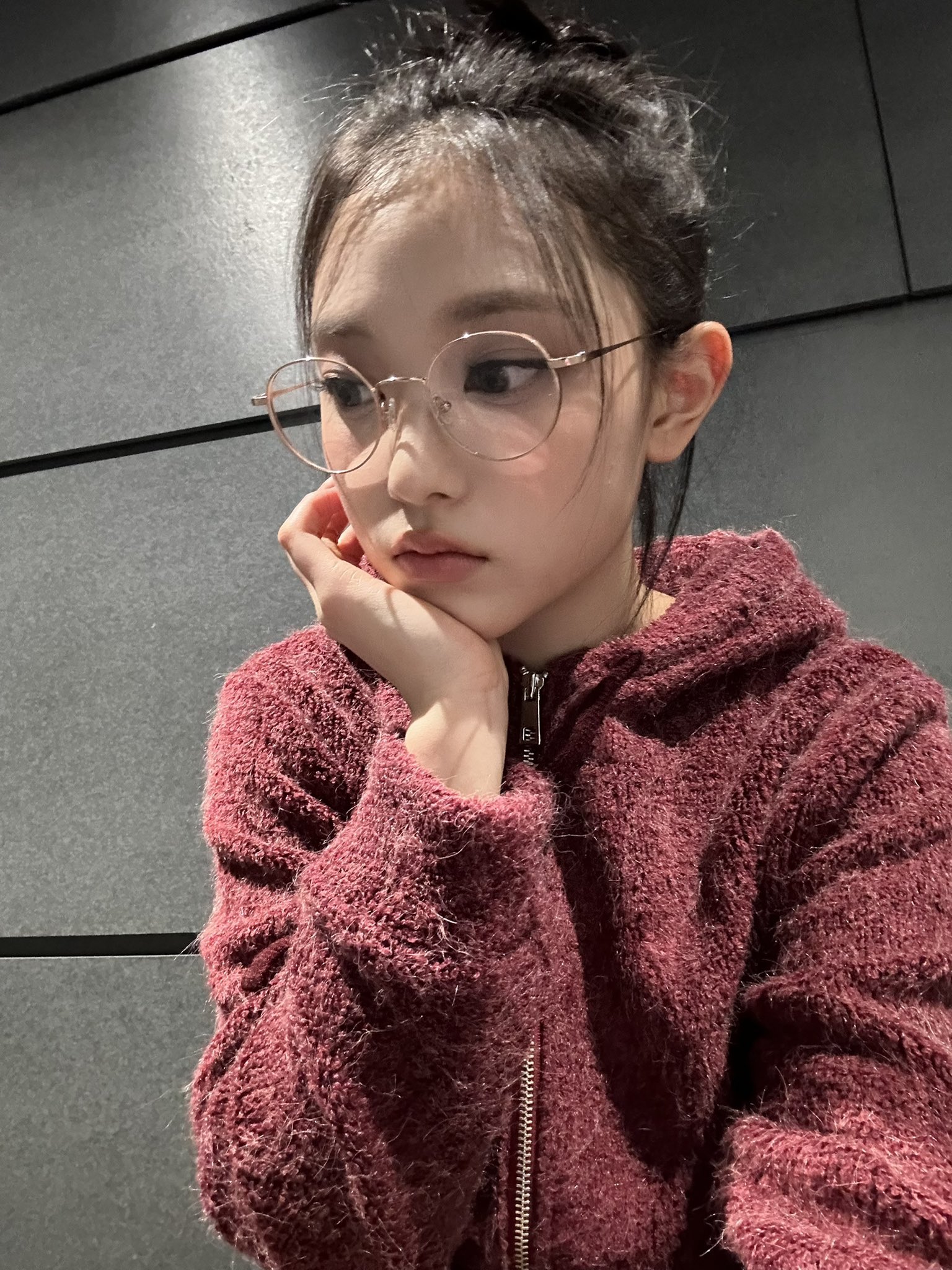 [잡담] 해린 안경셀카 떴는데 완전 집순이st - 인스티즈(instiz) 연예 카테고리