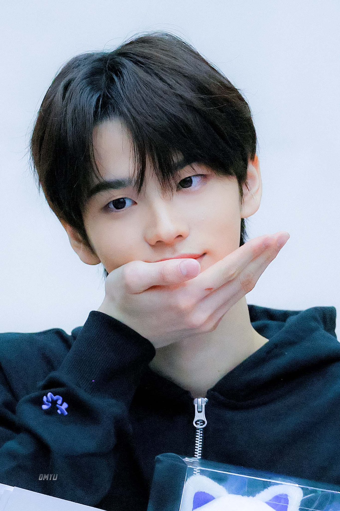 [잡담] 투어스 신유 나중에 쌍커풀 생기겠다 - 인스티즈(instiz) 연예 카테고리