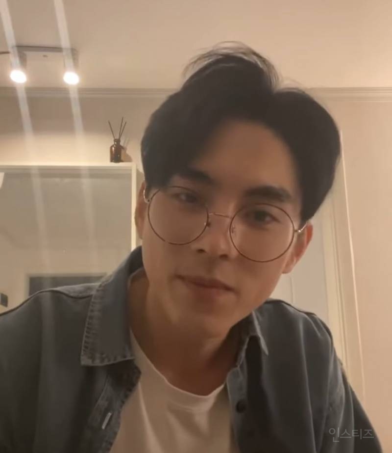 그냥 너드남인 줄 알았는데 사실은 fox 였음 - 인스티즈(instiz) 이슈 카테고리