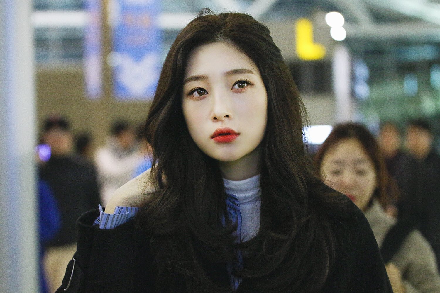 [잡담] 정채연 실물 봤었는데 냉미녀라 놀랐었음 - 인스티즈(instiz) 연예 카테고리