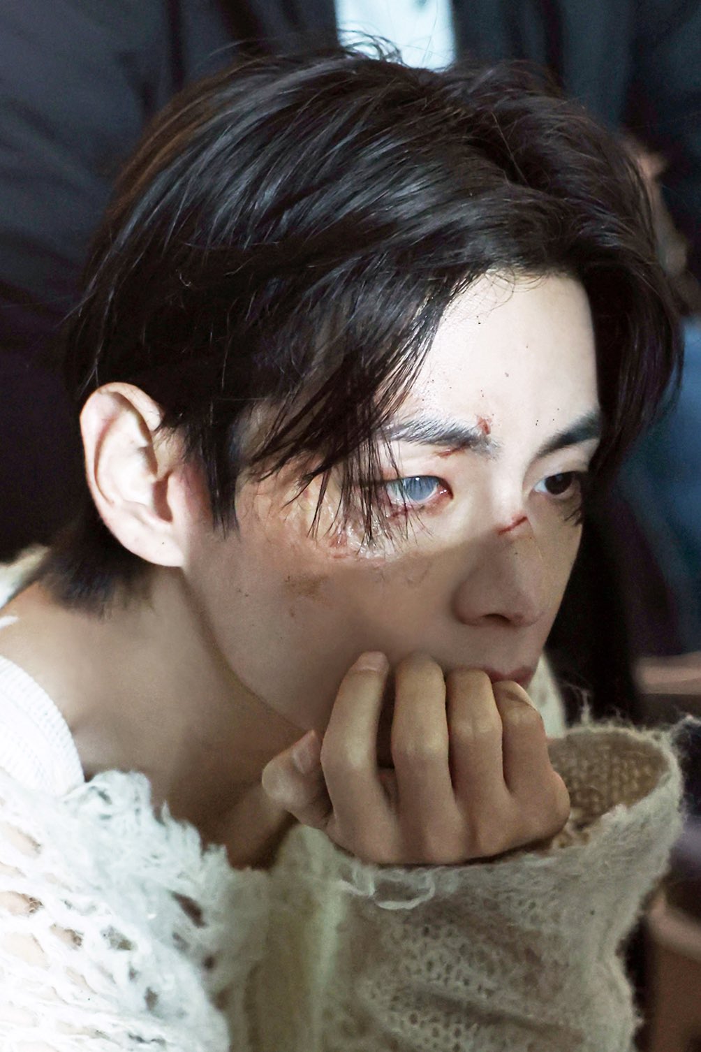 [잡담] 뷔 요즘 얼굴폼이 이런데 SDT에 뺐기다니 - 인스티즈(instiz) 연예 카테고리