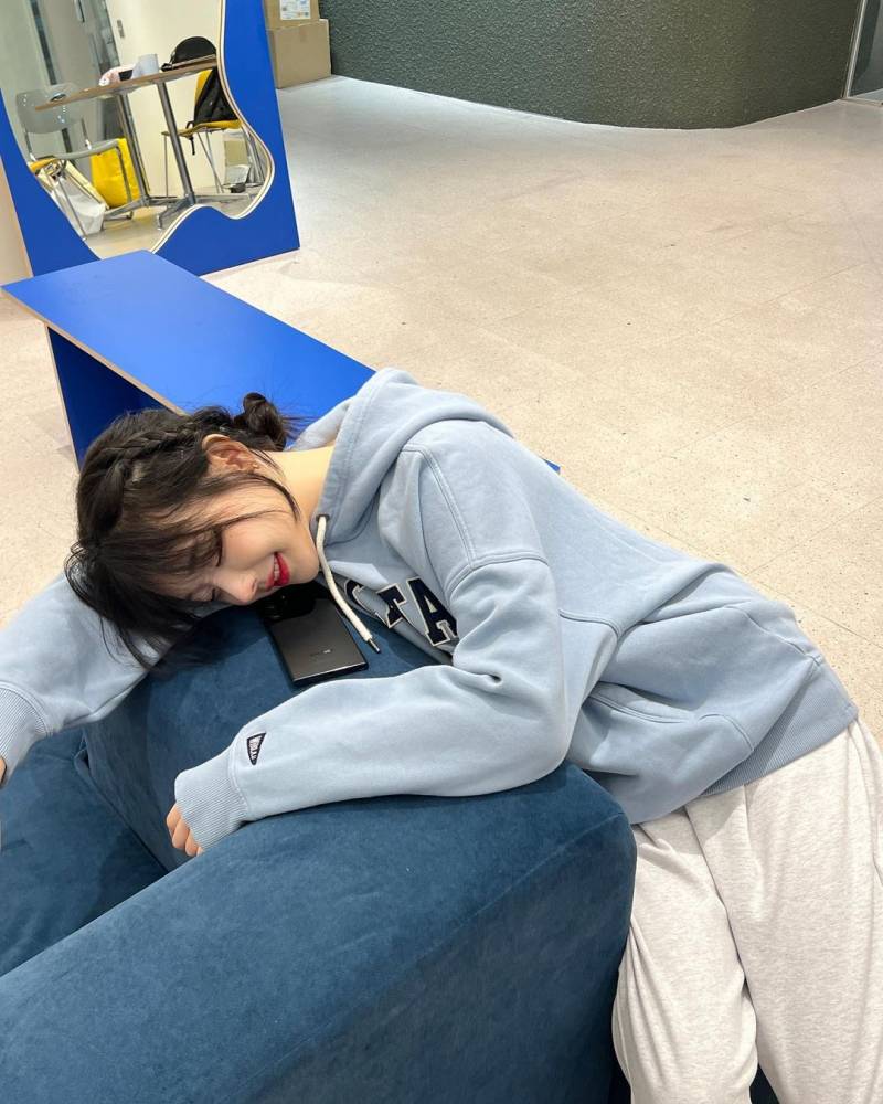 QWER 막내 히나 생일 기념 비주얼 모음 - 인스티즈(instiz) 이슈 카테고리