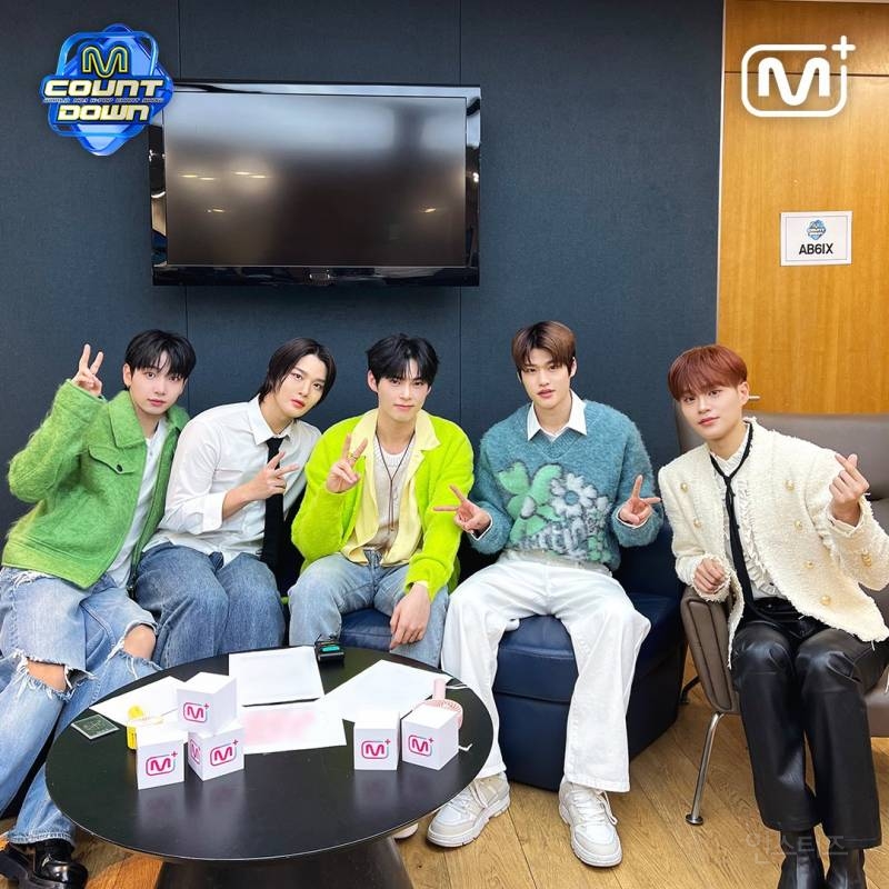 오늘자 실트탄 엠카운트다운 3MC 대친소 샤인머스캣 사건 - 인스티즈(instiz) 이슈 카테고리