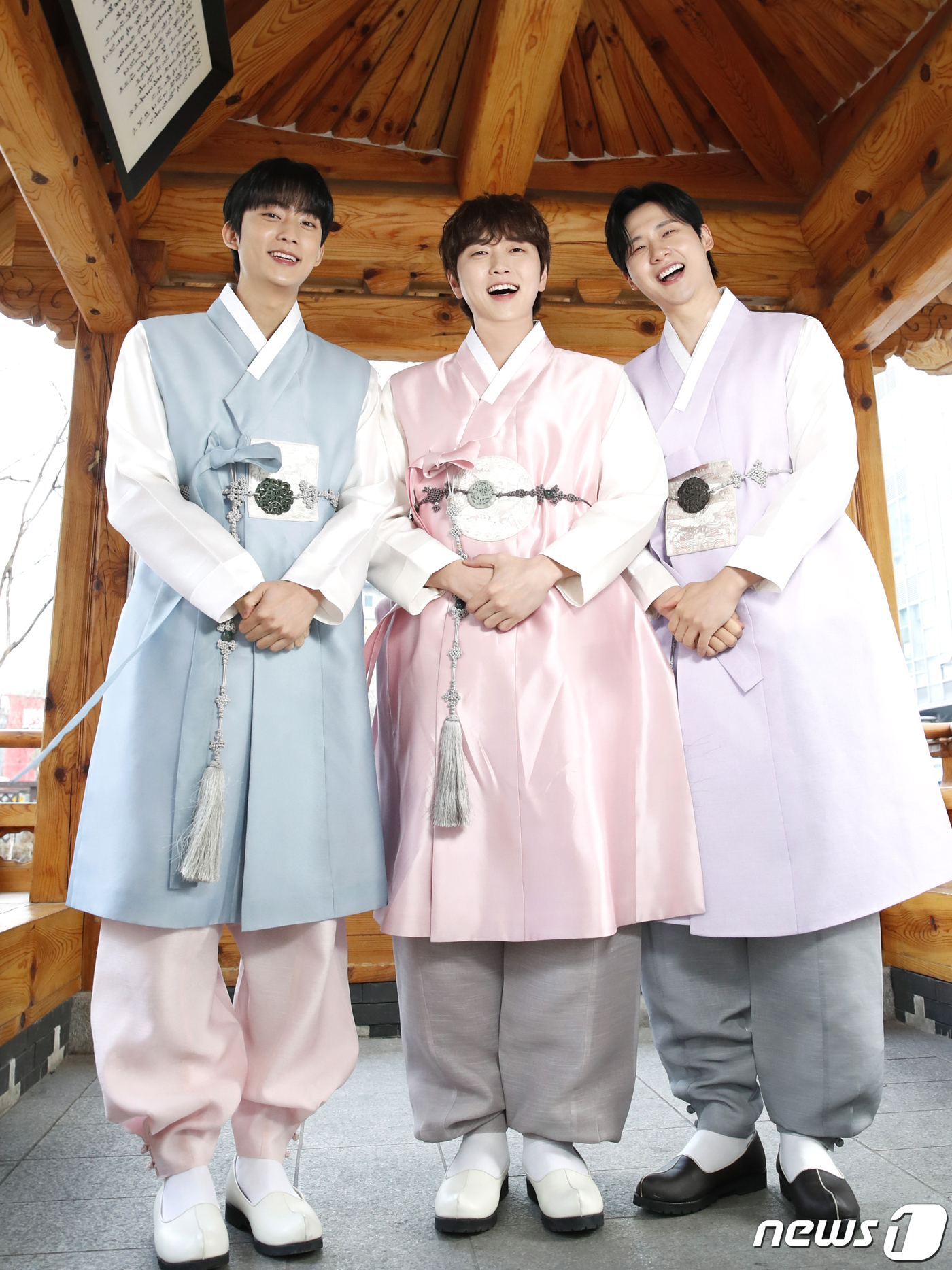 [정보/소식] B1A4 한복 인텁 사진 - 인스티즈(instiz) 연예 카테고리