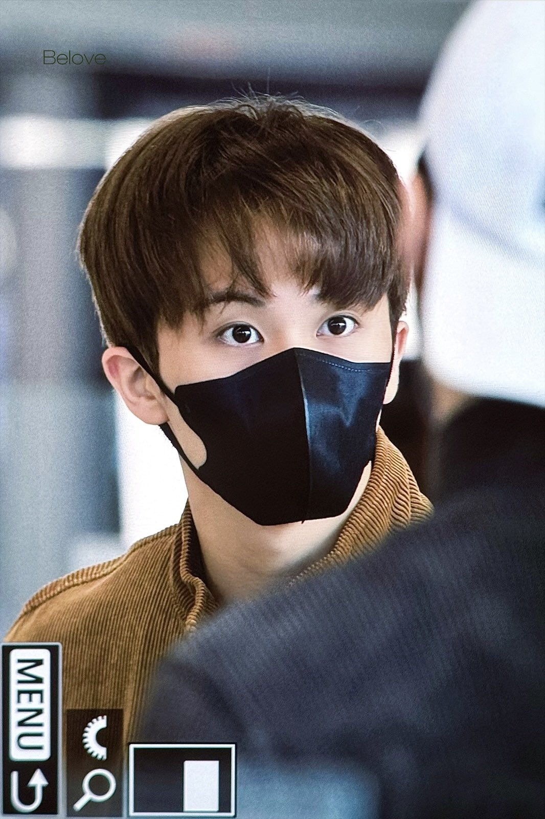 [잡담] 오늘자 NCT 마크 출국 사진 - 인스티즈(instiz) 연예 카테고리